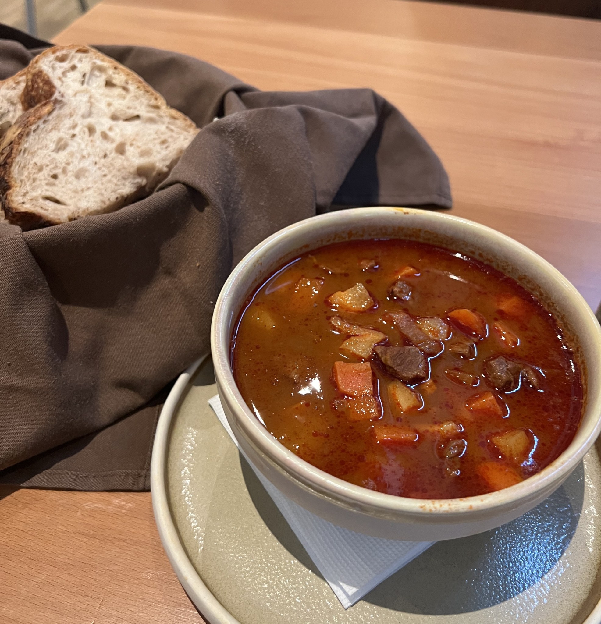 Budapest Unveiled: 10 Sights, Sounds, and Hidden Gems – yourtravelsage